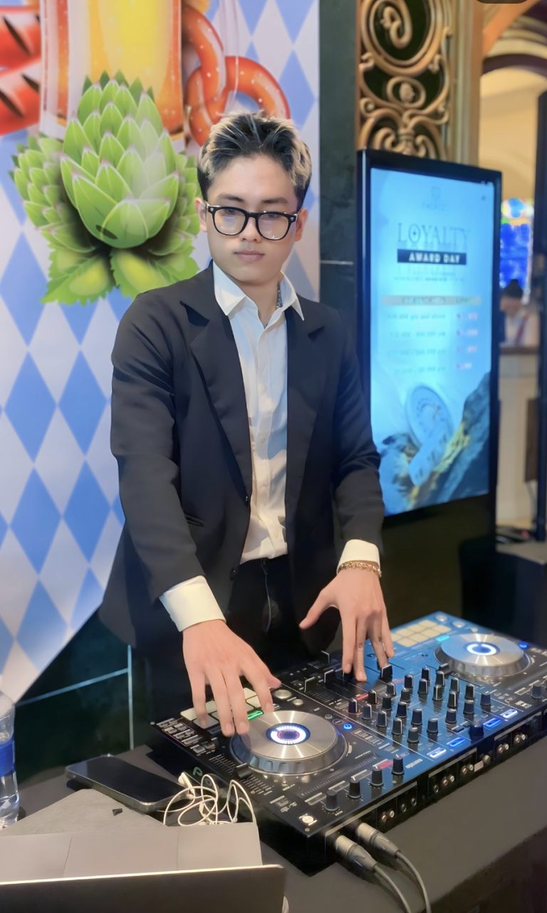 Báo Giá Thuê DJ Chuyên Nghiệp | PG World